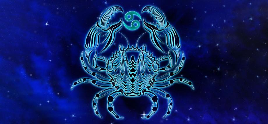 June Cancer vs July Cancer: Differences and Compare Zodiac - astrozella.com